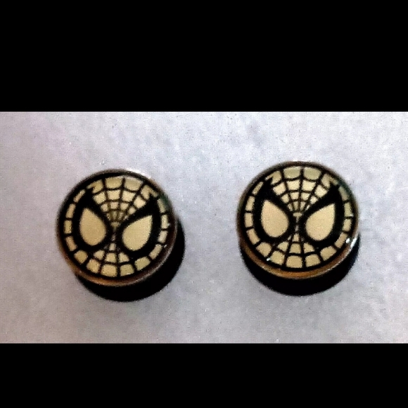 Marvel | Accessories | Marvel Comics Black White Spiderman Ear Gauge ...